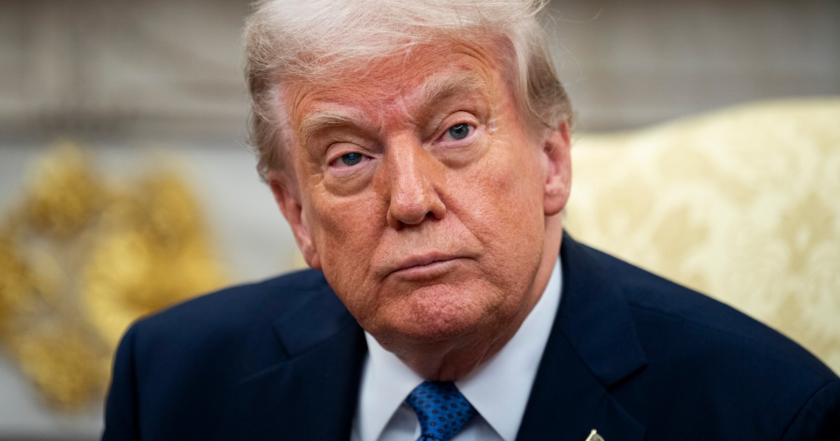 The French daily criticizes Donald Trump. He writes about the “change ...