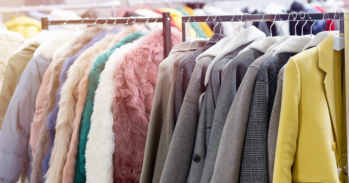 The clothing brand announces bankruptcy after 40 years. 300 stores to ...