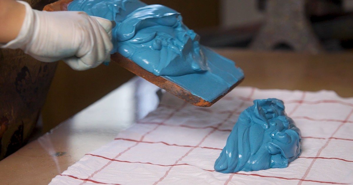 How are pastels made? A lot had to change to make this business burns ...