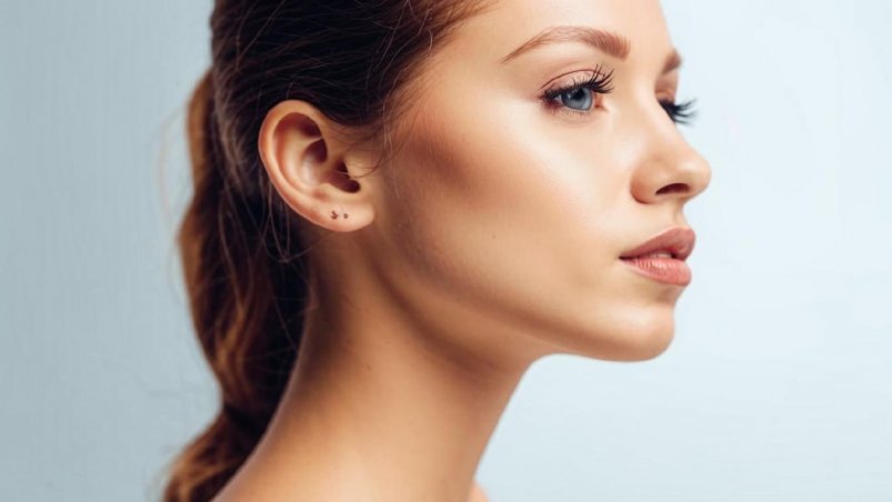 No more “bulldozers” and triple chin: this is how Jolie's cheekbones ...