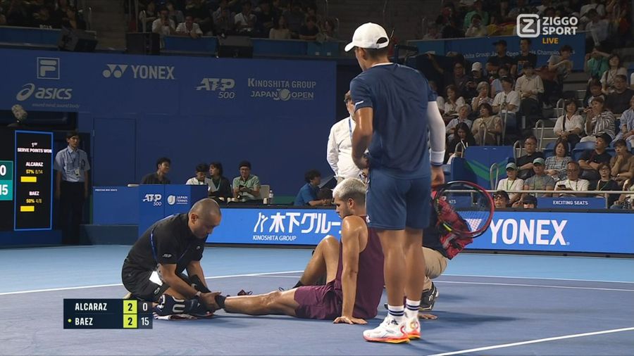 Scary fall and big scared for Carlos Alcaraz »the match was stopped ...